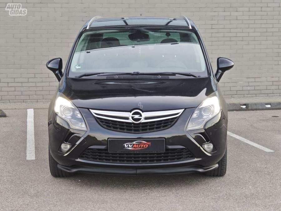 Black Opel Zafira 2012 in Vilnius, with an engine capacity of 2.00 L and mileage of 291 thousand km for 5300 €, photo 3 on AUTOMOTO.COM.LV
