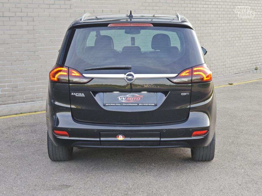 Black Opel Zafira 2012 in Vilnius, with an engine capacity of 2.00 L and mileage of 291 thousand km for 5300 €, photo 8 on AUTOMOTO.COM.LV