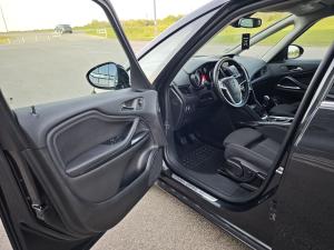 Black Opel Zafira 2012 in Vilnius, with an engine capacity of 2.00 L and mileage of 291 thousand km for 5300 €, photo 15 on AUTOMOTO.COM.LV