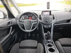 Black Opel Zafira 2012 in Vilnius, with an engine capacity of 2.00 L and mileage of 291 thousand km for 5300 €, photo 16 on AUTOMOTO.COM.LV