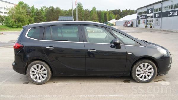 Melns Opel Zafira 2012 Jēkabpils, ar dzinēja tilpumu 2.00 L un nobraukumu 331 tūkst. km par 4750 €, foto 2 vietnē AUTOMOTO.COM.LV