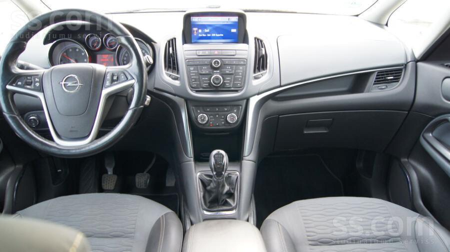 Black Opel Zafira 2012 in Jekabpils, with an engine capacity of 2.00 L and mileage of 331 thousand km for 4750 €, photo 16 on AUTOMOTO.COM.LV