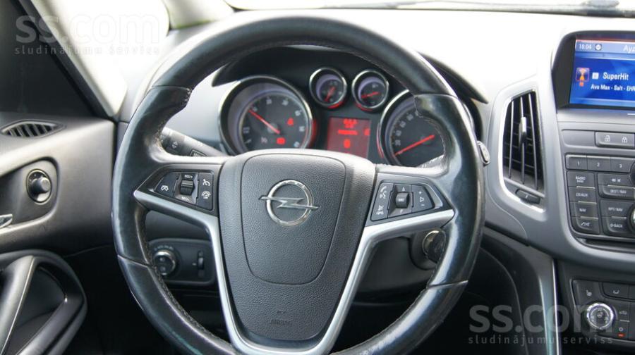 Black Opel Zafira 2012 in Jekabpils, with an engine capacity of 2.00 L and mileage of 331 thousand km for 4750 €, photo 19 on AUTOMOTO.COM.LV