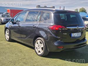 Melns Opel Zafira 2012 Liepāja, ar dzinēja tilpumu 2.00 L un nobraukumu 253 tūkst. km par 4500 €, foto 8 vietnē AUTOMOTO.COM.LV
