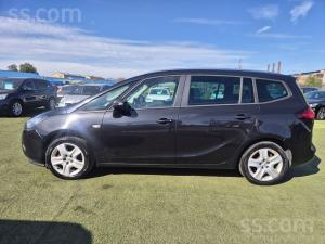 Melns Opel Zafira 2012 Liepāja, ar dzinēja tilpumu 2.00 L un nobraukumu 253 tūkst. km par 4500 €, foto 9 vietnē AUTOMOTO.COM.LV