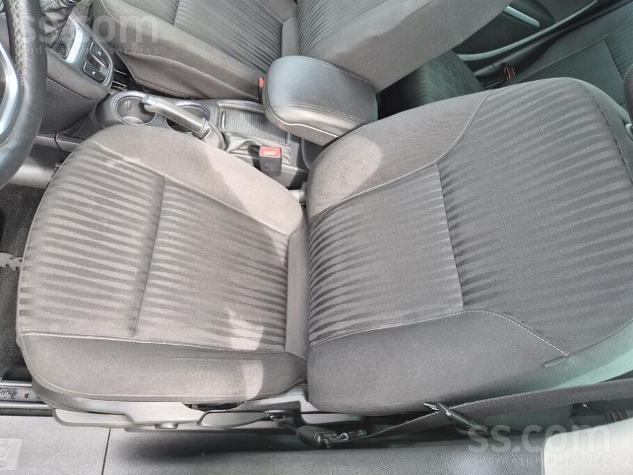Melns Opel Zafira 2012 Liepāja, ar dzinēja tilpumu 2.00 L un nobraukumu 253 tūkst. km par 4500 €, foto 11 vietnē AUTOMOTO.COM.LV