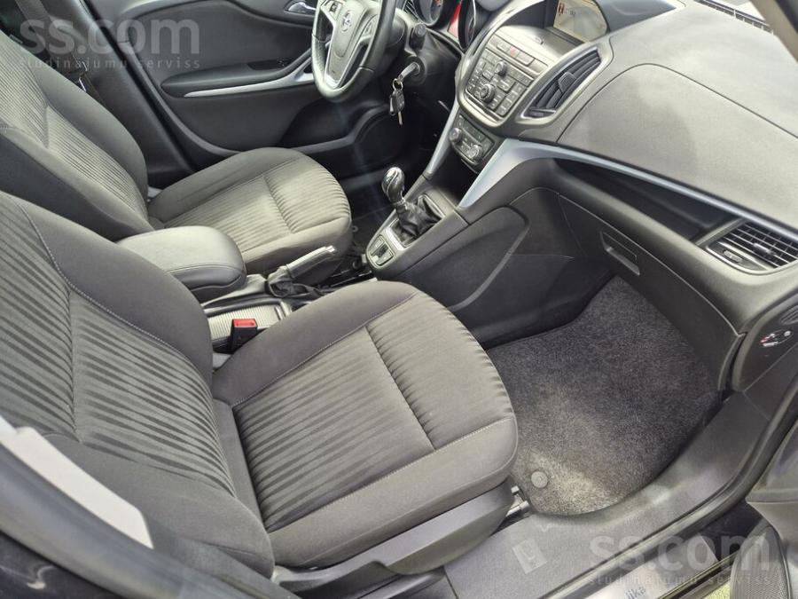 Melns Opel Zafira 2012 Liepāja, ar dzinēja tilpumu 2.00 L un nobraukumu 253 tūkst. km par 4500 €, foto 19 vietnē AUTOMOTO.COM.LV