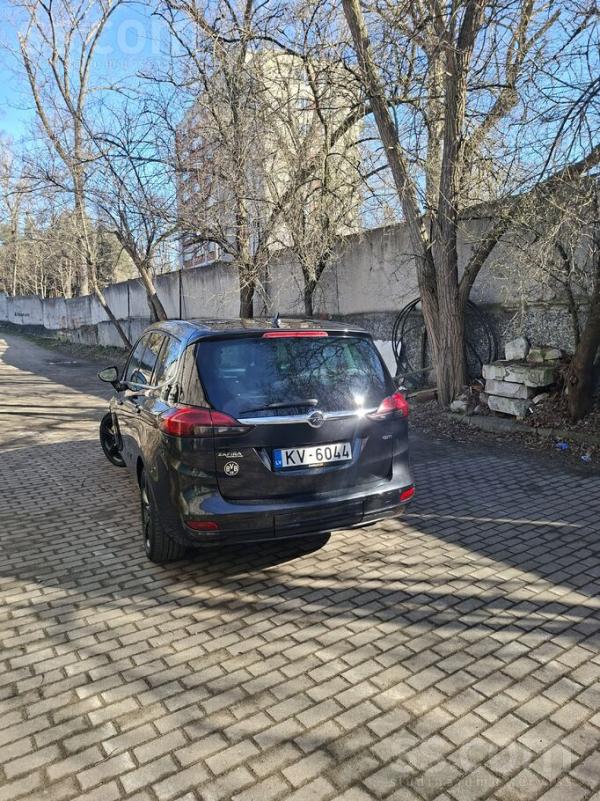 Melns Opel Zafira 2012 Rīga, ar dzinēja tilpumu 2.00 L un nobraukumu 273 tūkst. km par 6000 €, foto 4 vietnē AUTOMOTO.COM.LV