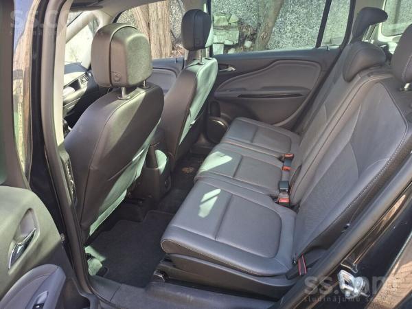 Melns Opel Zafira 2012 Rīga, ar dzinēja tilpumu 2.00 L un nobraukumu 273 tūkst. km par 6000 €, foto 8 vietnē AUTOMOTO.COM.LV