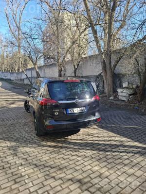 Melns Opel Zafira 2012 Rīga, ar dzinēja tilpumu 2.00 L un nobraukumu 273 tūkst. km par 6000 €, foto 5 vietnē AUTOMOTO.COM.LV