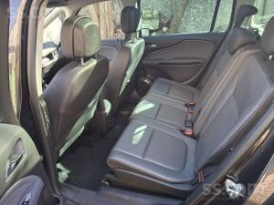 Melns Opel Zafira 2012 Rīga, ar dzinēja tilpumu 2.00 L un nobraukumu 273 tūkst. km par 6000 €, foto 9 vietnē AUTOMOTO.COM.LV
