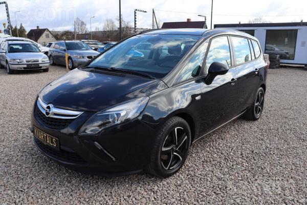 Black Opel Zafira 2012 in Riga, with an engine capacity of 2.00 L and mileage of 279 thousand km for 5890 €, photo 1 on AUTOMOTO.COM.LV