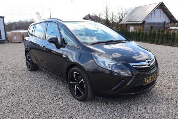 Black Opel Zafira 2012 in Riga, with an engine capacity of 2.00 L and mileage of 279 thousand km for 5890 €, photo 2 on AUTOMOTO.COM.LV