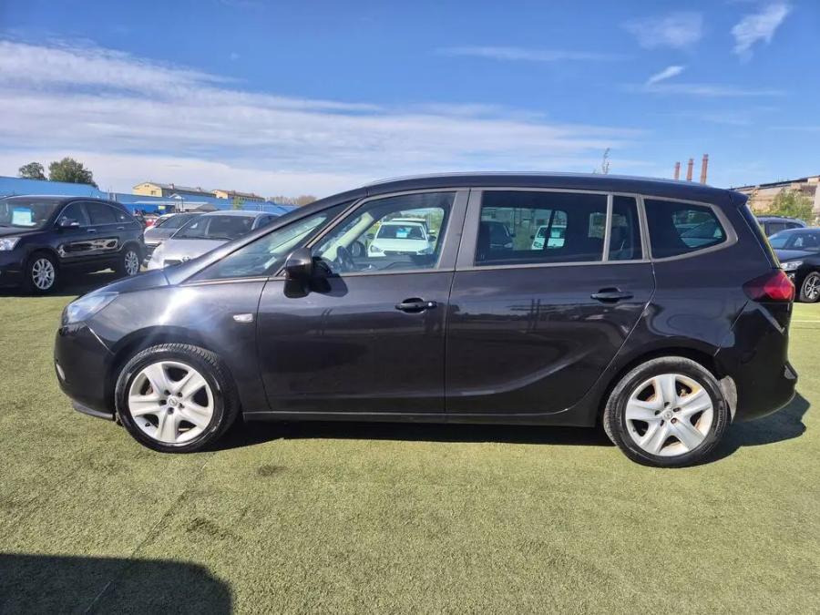Melns Opel Zafira 2012 Liepāja, ar dzinēja tilpumu 2.00 L un nobraukumu 253 tūkst. km par 4500 €, foto 9 vietnē AUTOMOTO.COM.LV
