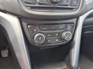 Melns Opel Zafira 2012 Liepāja, ar dzinēja tilpumu 2.00 L un nobraukumu 253 tūkst. km par 4500 €, foto 15 vietnē AUTOMOTO.COM.LV