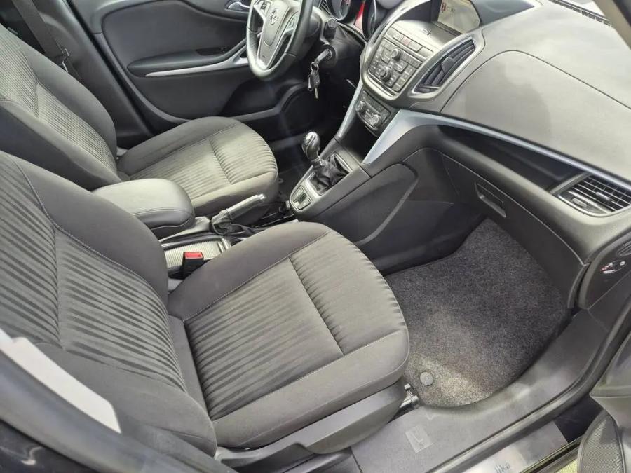 Melns Opel Zafira 2012 Liepāja, ar dzinēja tilpumu 2.00 L un nobraukumu 253 tūkst. km par 4500 €, foto 20 vietnē AUTOMOTO.COM.LV