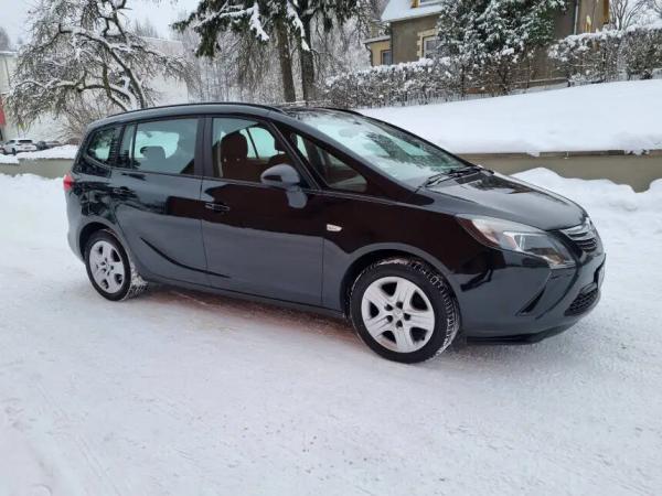 Melns Opel Zafira 2012 Jēkabpils, ar dzinēja tilpumu 2.00 L un nobraukumu 207 tūkst. km par 6750 €, foto 5 vietnē AUTOMOTO.COM.LV