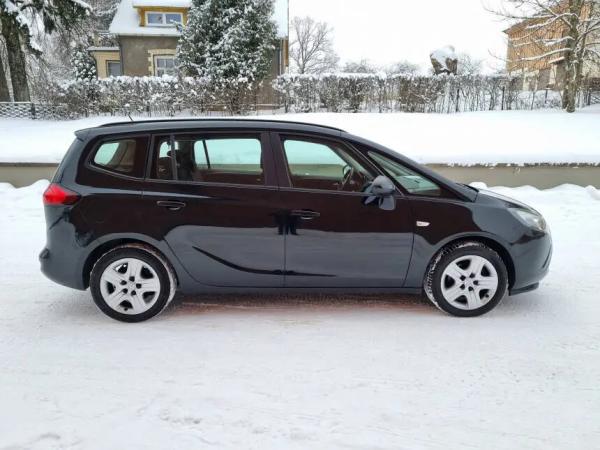 Melns Opel Zafira 2012 Jēkabpils, ar dzinēja tilpumu 2.00 L un nobraukumu 207 tūkst. km par 6750 €, foto 6 vietnē AUTOMOTO.COM.LV