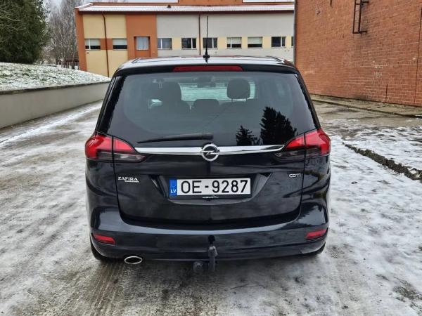 Melns Opel Zafira 2012 Jēkabpils, ar dzinēja tilpumu 2.00 L un nobraukumu 214 tūkst. km par 6490 €, foto 8 vietnē AUTOMOTO.COM.LV