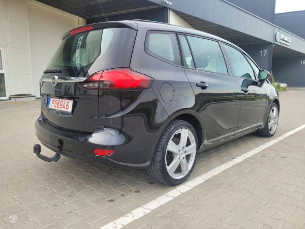 Black Opel Zafira 2012 in Vilnius, with an engine capacity of 1.80 L and mileage of 169 thousand km for 5650 €, photo 8 on AUTOMOTO.COM.LV
