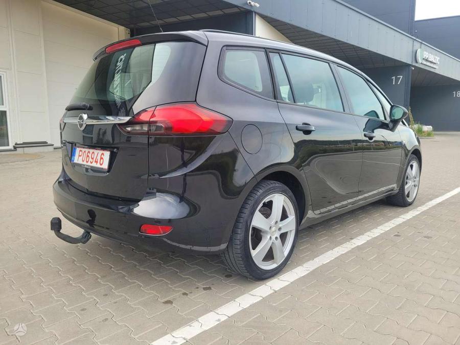 Black Opel Zafira 2012 in Vilnius, with an engine capacity of 1.80 L and mileage of 169 thousand km for 5650 €, photo 9 on AUTOMOTO.COM.LV