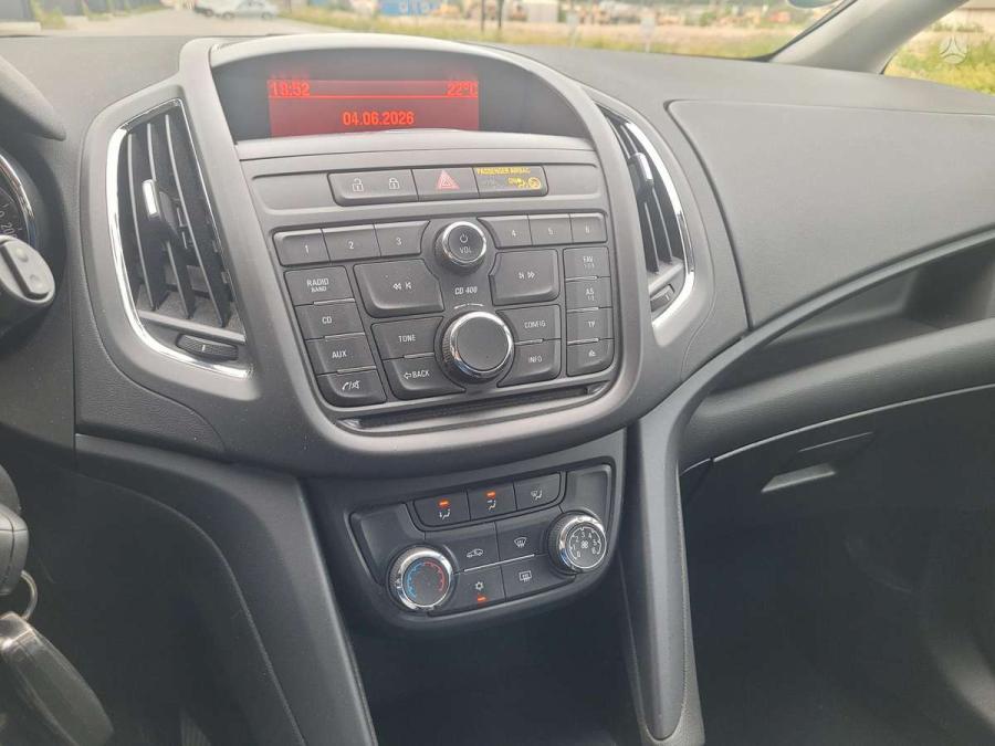Black Opel Zafira 2012 in Vilnius, with an engine capacity of 1.80 L and mileage of 169 thousand km for 5650 €, photo 20 on AUTOMOTO.COM.LV