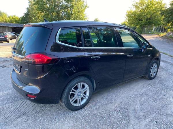 Melns Opel Zafira 2012 Raseiniai, ar dzinēja tilpumu 1.91 L un nobraukumu 300 tūkst. km par 4300 €, foto 5 vietnē AUTOMOTO.COM.LV