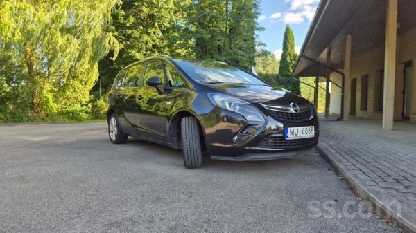 Melns Opel Zafira 2012 Bauska, ar dzinēja tilpumu 2.00 L un nobraukumu 319 tūkst. km par 4100 €, foto 1 vietnē AUTOMOTO.COM.LV