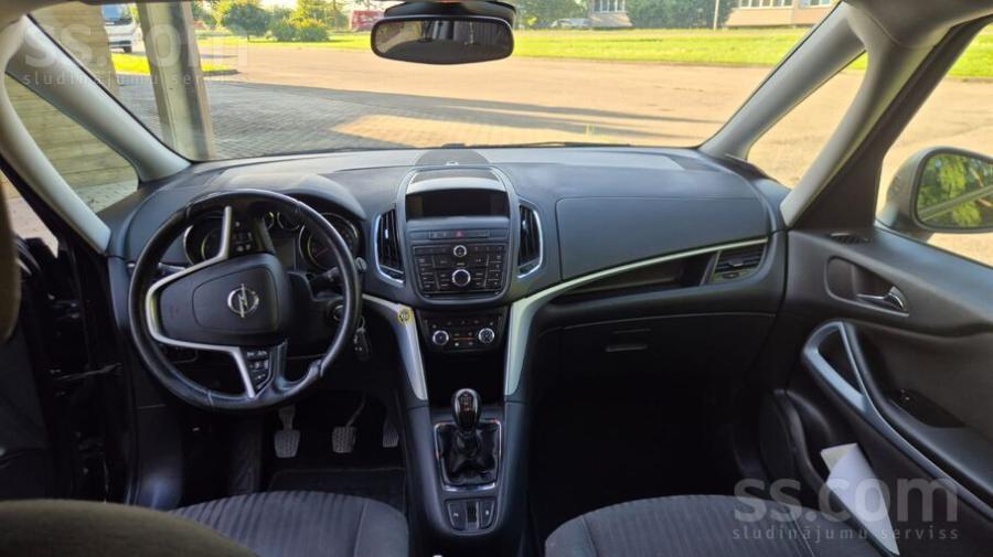 Melns Opel Zafira 2012 Bauska, ar dzinēja tilpumu 2.00 L un nobraukumu 319 tūkst. km par 4100 €, foto 5 vietnē AUTOMOTO.COM.LV