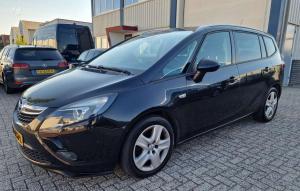 Black Opel Zafira 2012 in Raseiniai, with an engine capacity of 2.00 L and mileage of 314 thousand km for 3300 €, photo  on AUTOMOTO.COM.LV