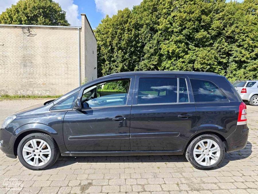 Melns Opel Zafira 2012 Marijampole, ar dzinēja tilpumu 1.80 L un nobraukumu 245 tūkst. km par 2850 €, foto 4 vietnē AUTOMOTO.COM.LV