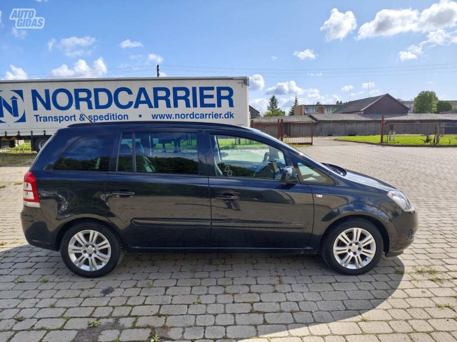 Melns Opel Zafira 2012 Marijampole, ar dzinēja tilpumu 1.80 L un nobraukumu 245 tūkst. km par 2850 €, foto 5 vietnē AUTOMOTO.COM.LV