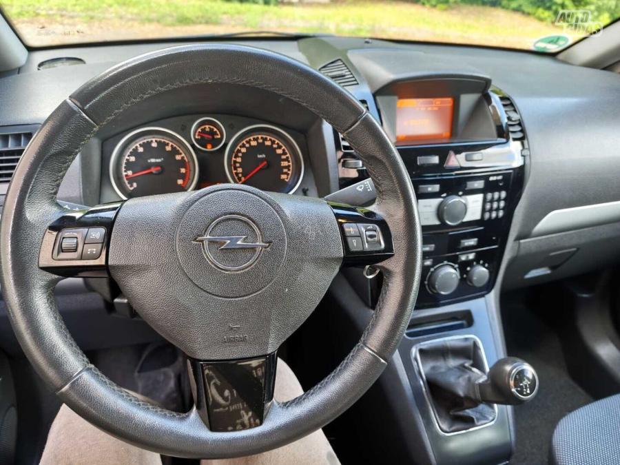 Melns Opel Zafira 2012 Marijampole, ar dzinēja tilpumu 1.80 L un nobraukumu 245 tūkst. km par 2850 €, foto 19 vietnē AUTOMOTO.COM.LV
