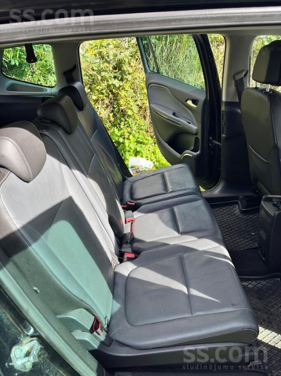 Black Opel Zafira 2012 in Daugavpils, with an engine capacity of 2.00 L and mileage of 211 thousand km for 5990 €, photo 18 on AUTOMOTO.COM.LV