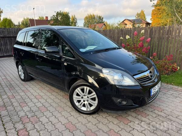 Melns Opel Zafira 2012 Ogre, ar dzinēja tilpumu 1.80 L un nobraukumu 171 tūkst. km par 4850 €, foto 5 vietnē AUTOMOTO.COM.LV