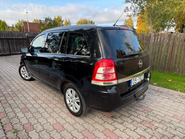 Melns Opel Zafira 2012 Ogre, ar dzinēja tilpumu 1.80 L un nobraukumu 171 tūkst. km par 4850 €, foto 8 vietnē AUTOMOTO.COM.LV