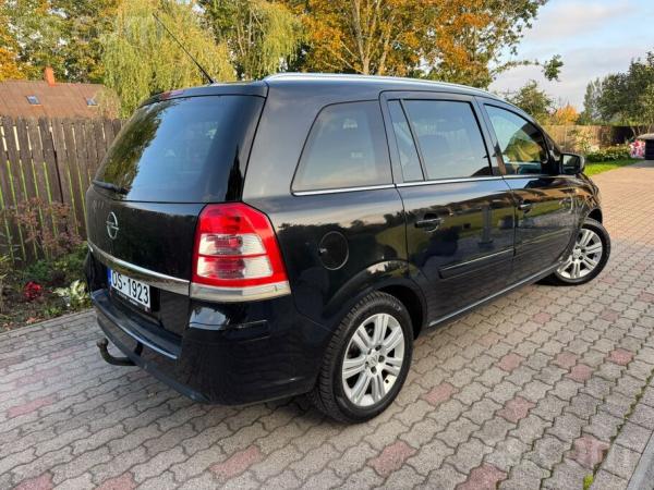 Melns Opel Zafira 2012 Ogre, ar dzinēja tilpumu 1.80 L un nobraukumu 171 tūkst. km par 4850 €, foto 11 vietnē AUTOMOTO.COM.LV