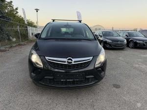 Black Opel Zafira 2012 in Marijampole, with an engine capacity of 1.36 L and mileage of 177 thousand km for 3850 €, photo 3 on AUTOMOTO.COM.LV
