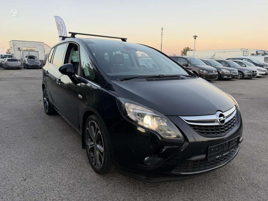 Black Opel Zafira 2012 in Marijampole, with an engine capacity of 1.36 L and mileage of 177 thousand km for 3850 €, photo 4 on AUTOMOTO.COM.LV