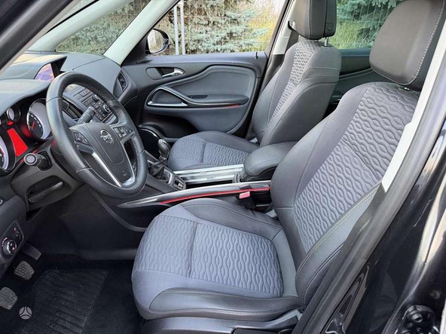 Black Opel Zafira 2012 in Marijampole, with an engine capacity of 1.36 L and mileage of 177 thousand km for 3850 €, photo 12 on AUTOMOTO.COM.LV