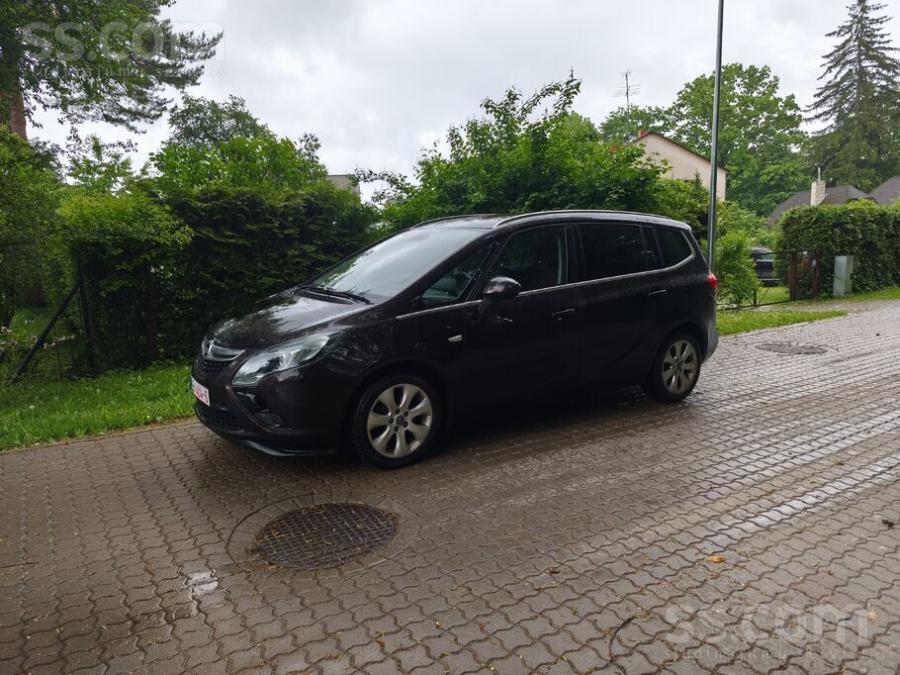 Melns Opel Zafira 2013 Rīga, ar dzinēja tilpumu 1.60 L un nobraukumu 335 tūkst. km par 3250 €, foto 1 vietnē AUTOMOTO.COM.LV