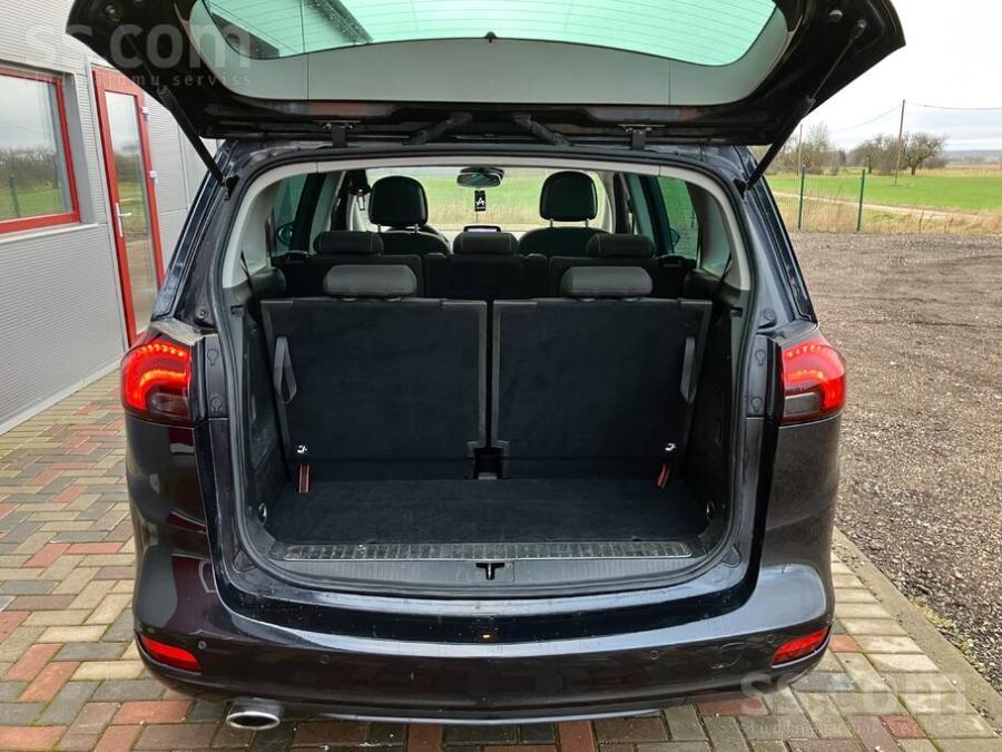 Black Opel Zafira 2013 in Talsi, with an engine capacity of 2.00 L and mileage of 356 thousand km for 5700 €, photo 17 on AUTOMOTO.COM.LV