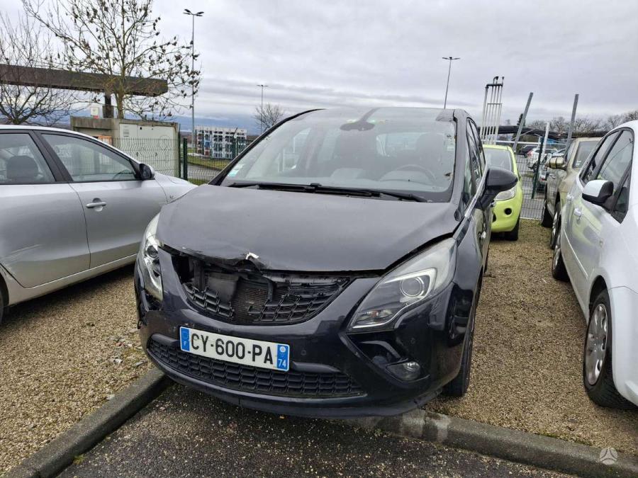 Melns Opel Zafira 2013 Tauragė, ar dzinēja tilpumu 2.00 L un nobraukumu 203 tūkst. km par 2500 €, foto 1 vietnē AUTOMOTO.COM.LV