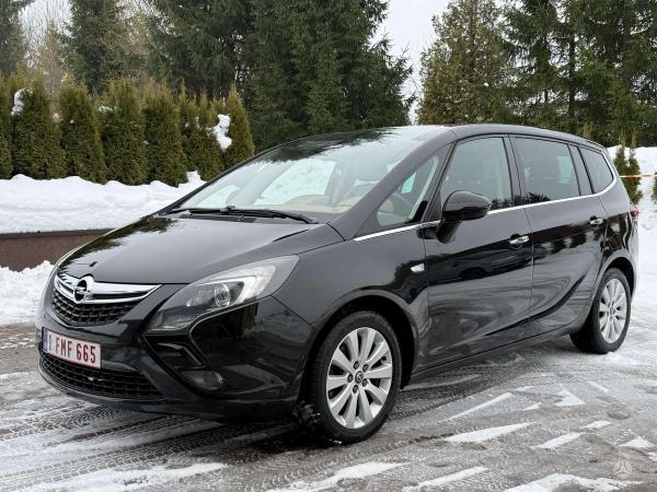 Black Opel Zafira 2013 in Utena, with an engine capacity of 2.00 L and mileage of 280 thousand km for 4950 €, photo 2 on AUTOMOTO.COM.LV