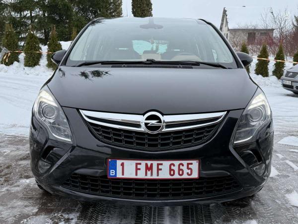 Black Opel Zafira 2013 in Utena, with an engine capacity of 2.00 L and mileage of 280 thousand km for 4950 €, photo 3 on AUTOMOTO.COM.LV