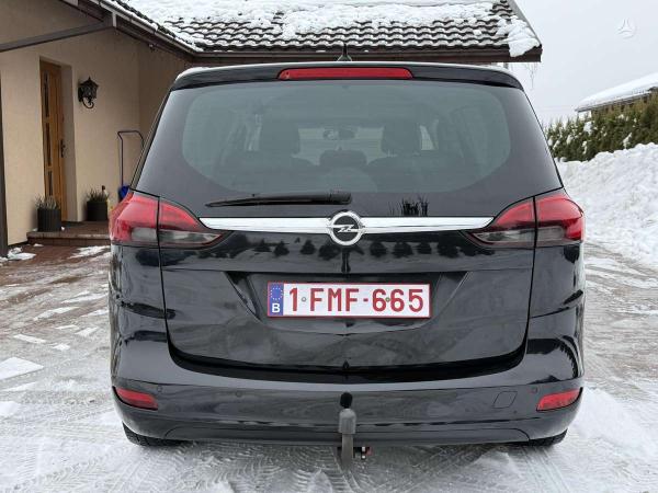 Black Opel Zafira 2013 in Utena, with an engine capacity of 2.00 L and mileage of 280 thousand km for 4950 €, photo 7 on AUTOMOTO.COM.LV