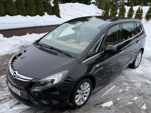 Black Opel Zafira 2013 in Utena, with an engine capacity of 2.00 L and mileage of 280 thousand km for 4950 €, photo 10 on AUTOMOTO.COM.LV