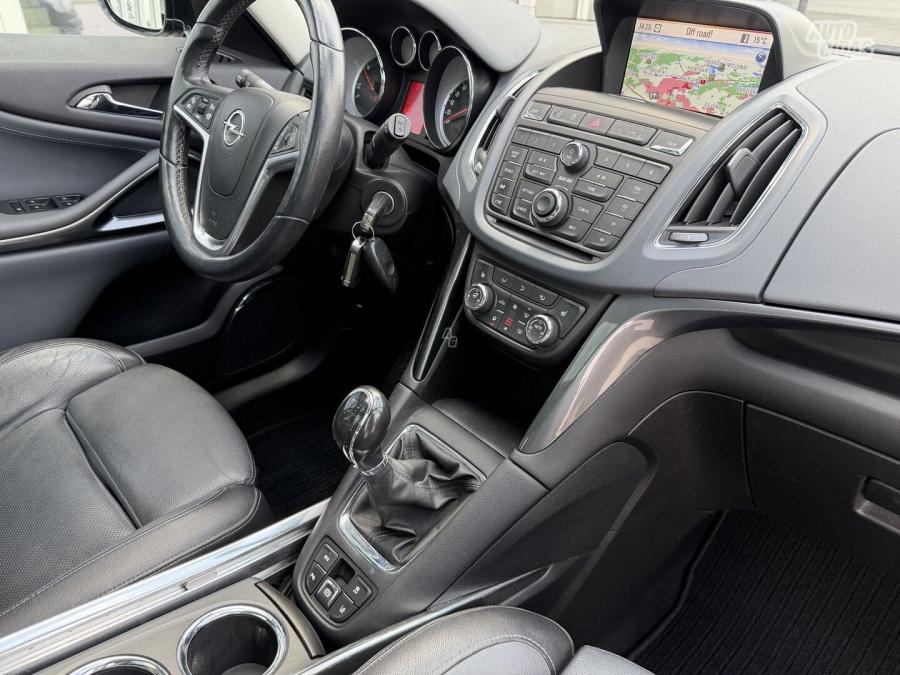 Melns Opel Zafira 2013 Viļņa, ar dzinēja tilpumu 2.00 L un nobraukumu 150 tūkst. km par 6700 €, foto 14 vietnē AUTOMOTO.COM.LV