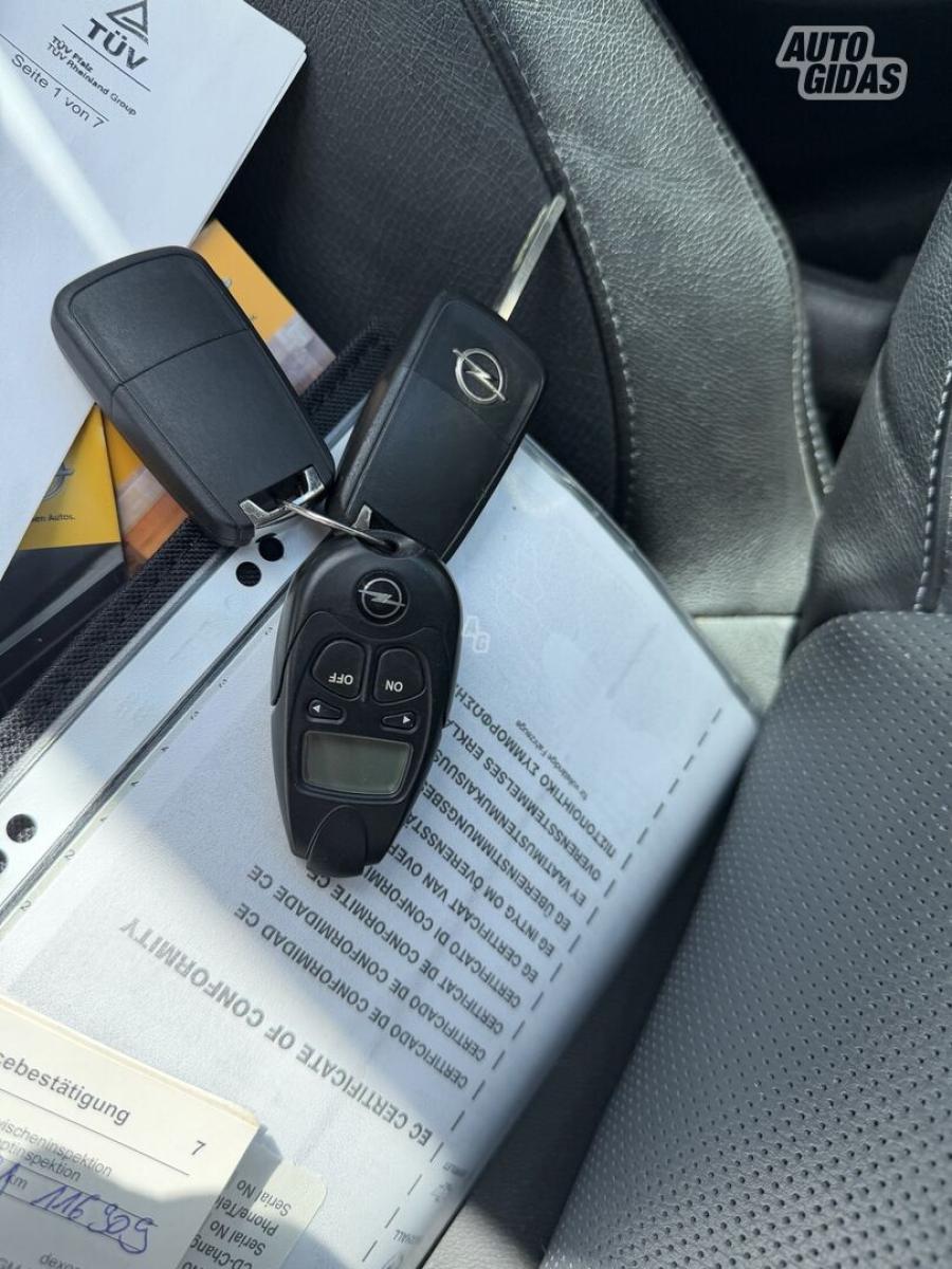 Melns Opel Zafira 2013 Viļņa, ar dzinēja tilpumu 2.00 L un nobraukumu 150 tūkst. km par 6700 €, foto 29 vietnē AUTOMOTO.COM.LV