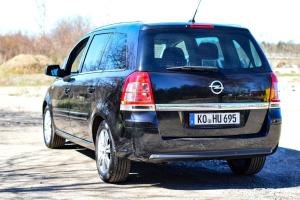 Melns Opel Zafira 2013 Kretinga, ar dzinēja tilpumu 1.70 L un nobraukumu 252 tūkst. km par 4450 €, foto 5 vietnē AUTOMOTO.COM.LV